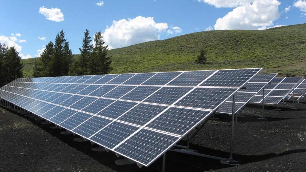 How Efficient is Solar Energy? - Future Life Network